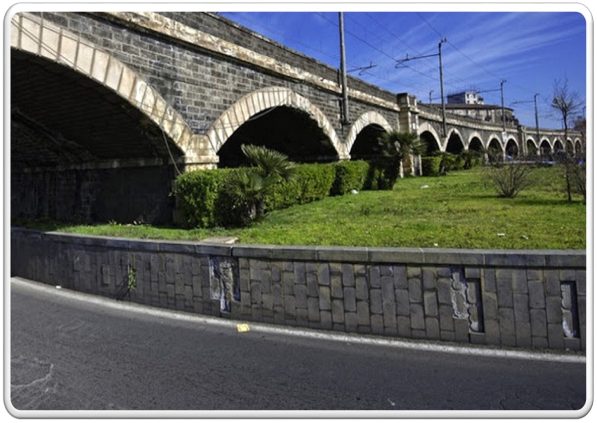 ARCHI DELLA MARINA DI CATANIA TRA STORIA E CURIOSITÀ